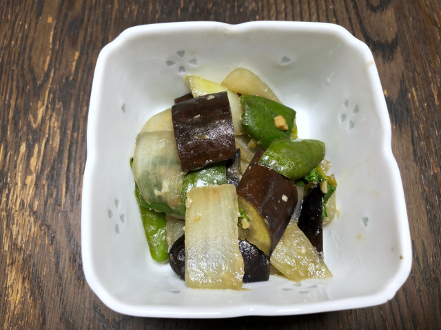 牛皿: ぜんまいにもん